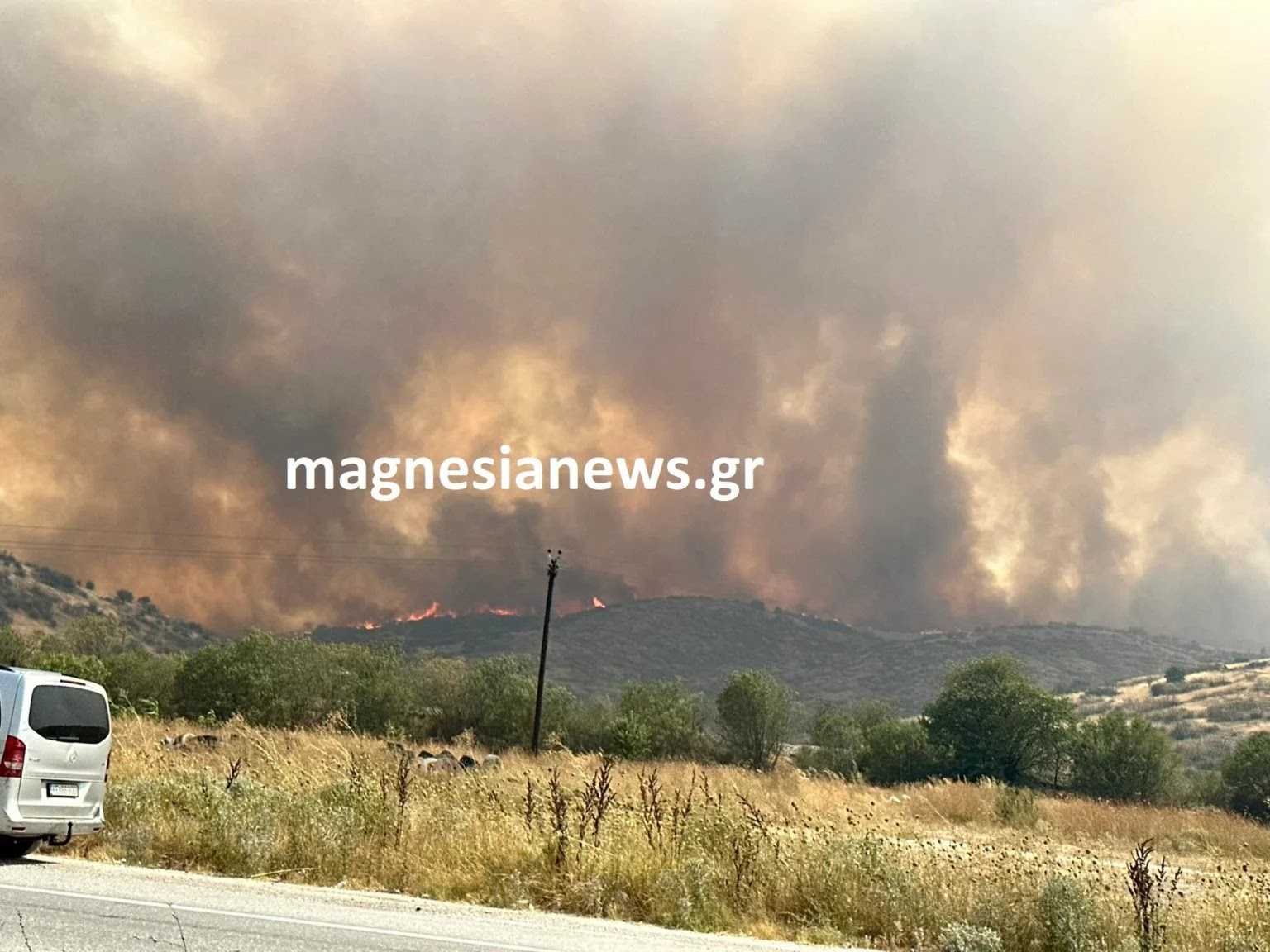 Μεγάλη Φωτιά στην Μαγνησία: Εικόνες αποκάλυψης στο Βελεστίνο ...