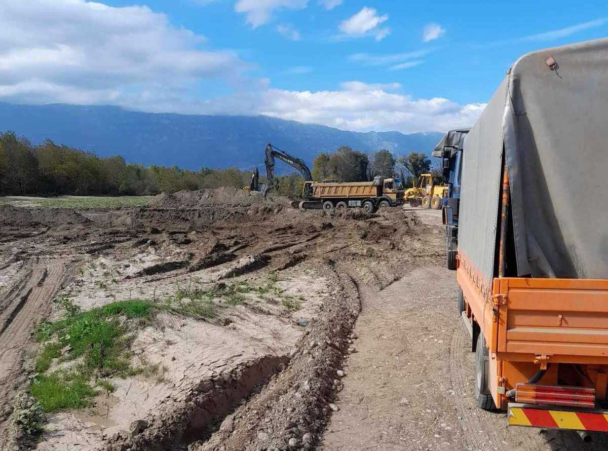 Εντατικές εργασίες καθαρισμού των ποταμών από την Περιφερειακή ενότητα ...